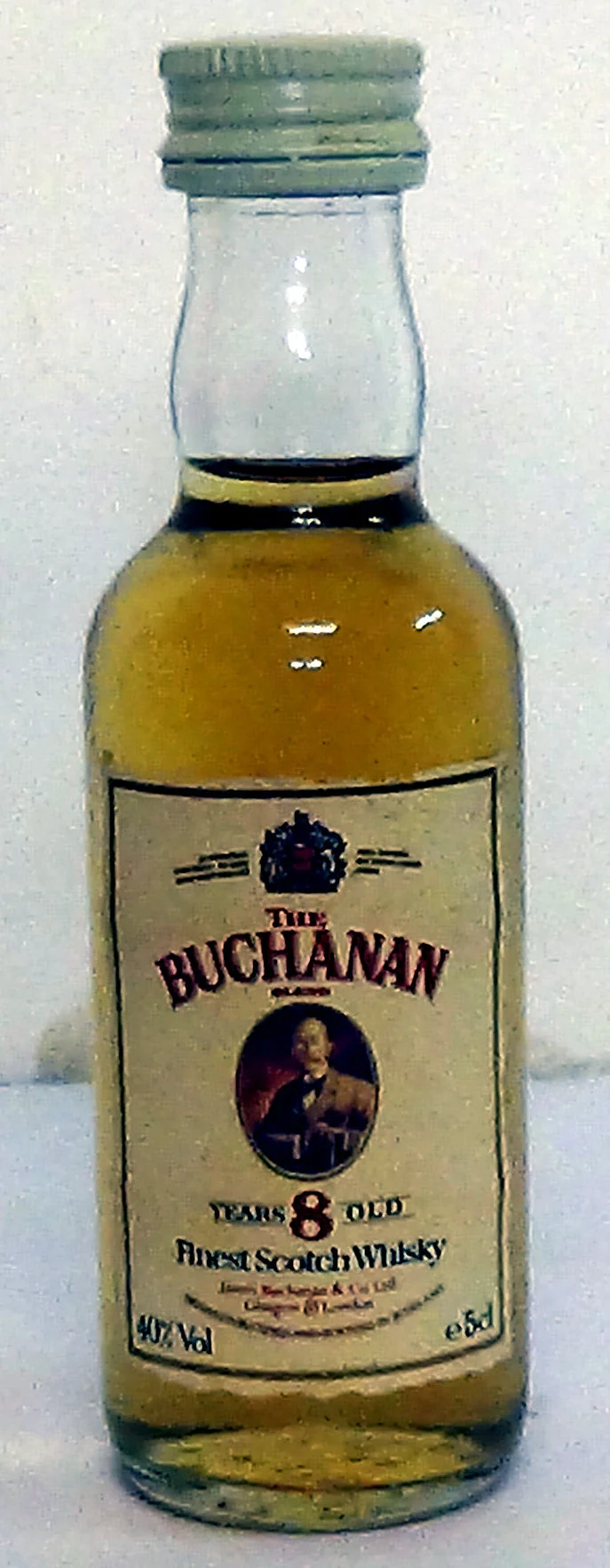 Buchanan's 'The Buchanan Blend' 8 Year Old Finest Blended Scotch Whisky ...